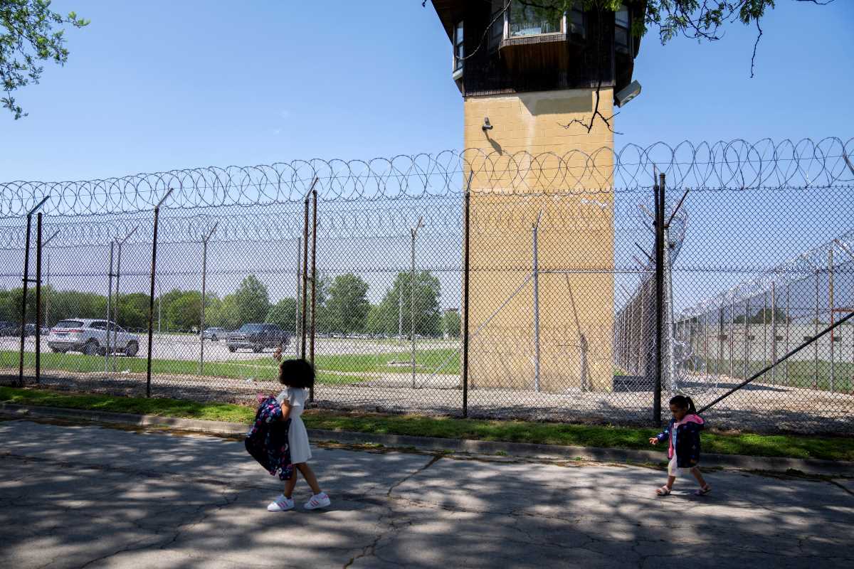 Children bused to Lincoln to visit mothers in prison - WTAX 93.9FM/1240AM